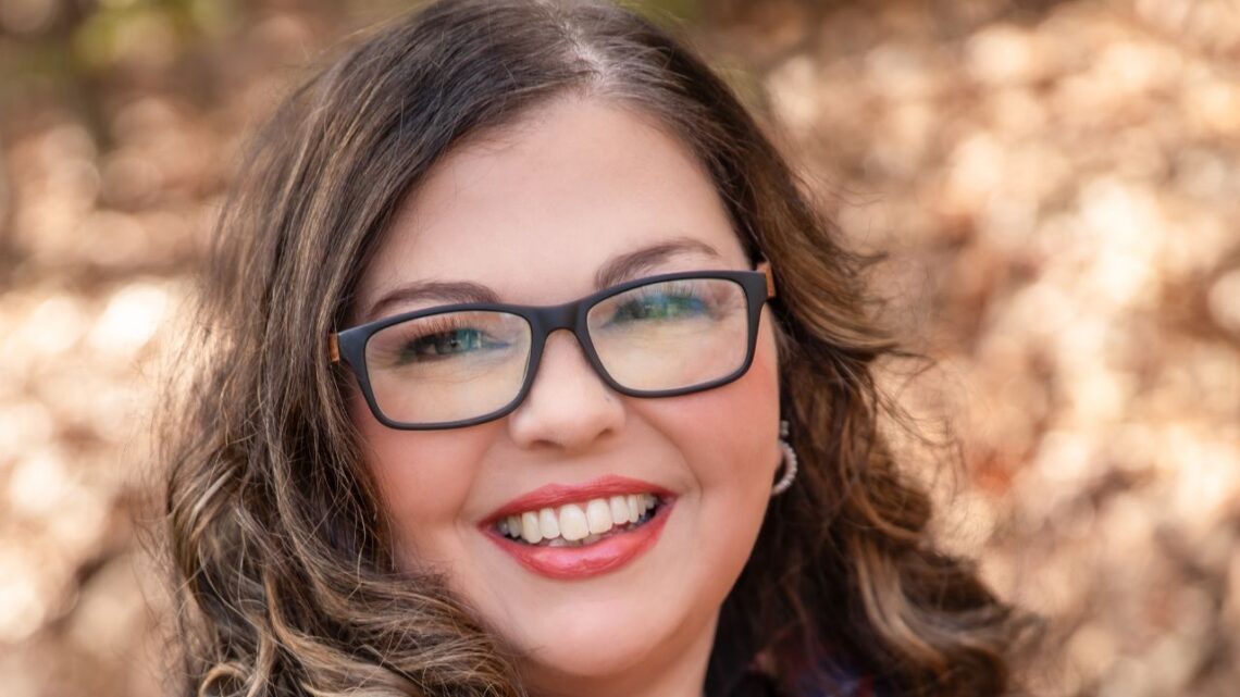 O Mistério dos Corvos: livro de Kate Stewart trata de paixão e suspense ...