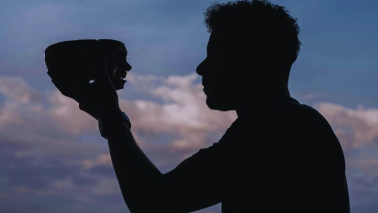 Psicologia existencial: explorando a busca pelo sentido da vida - Era ...